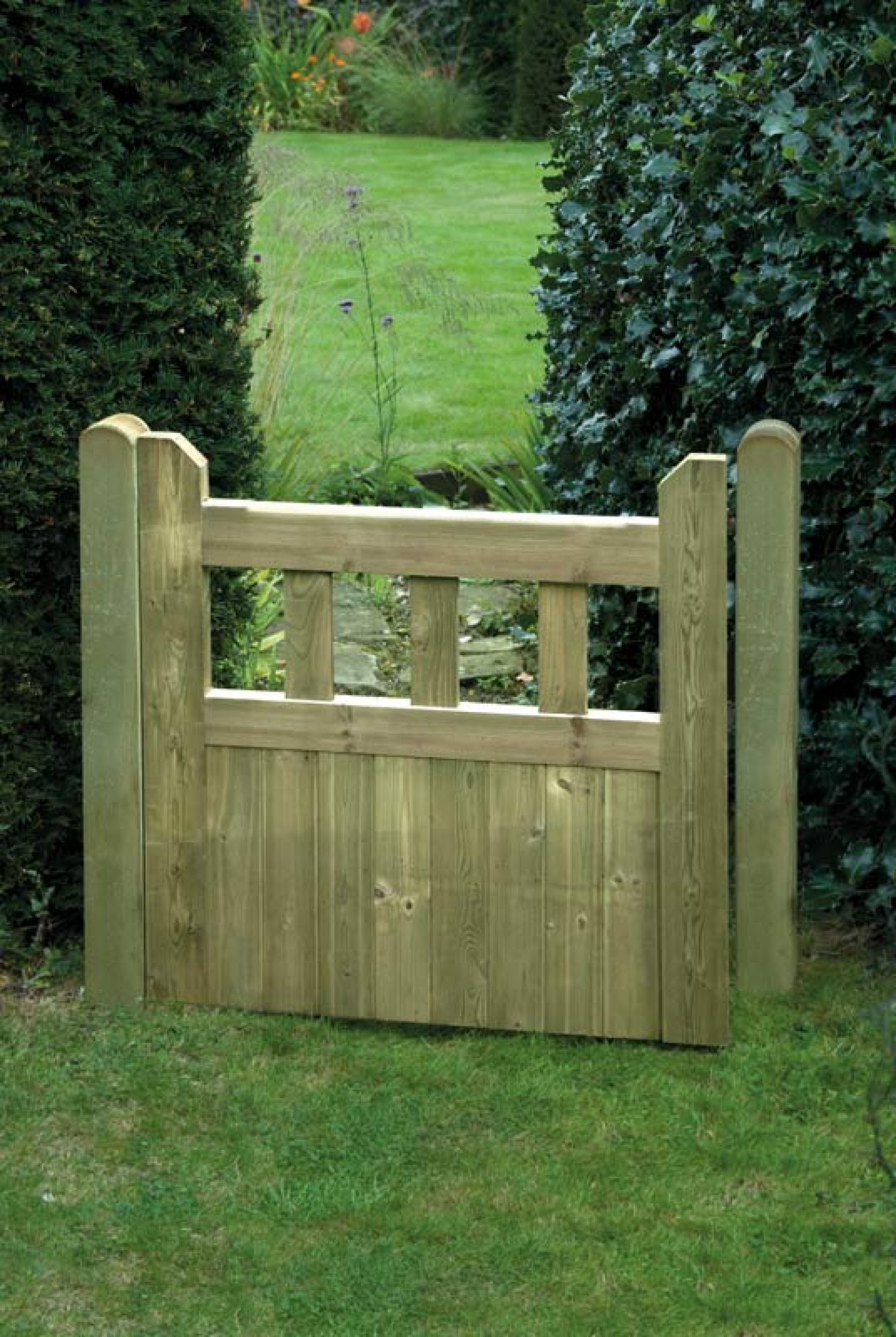Tongue & Groove Lattice Top - Garden Gates | Wooden Gates | Ashford Kent